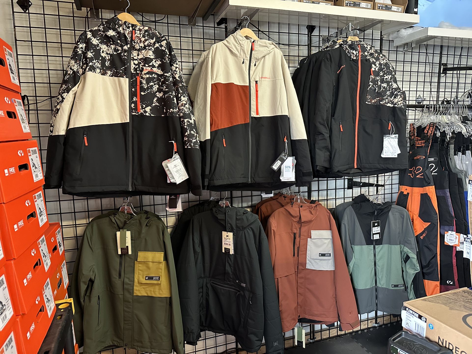New snowboard And Ski Jackets In Stock At Sin City Snowboards (details ...