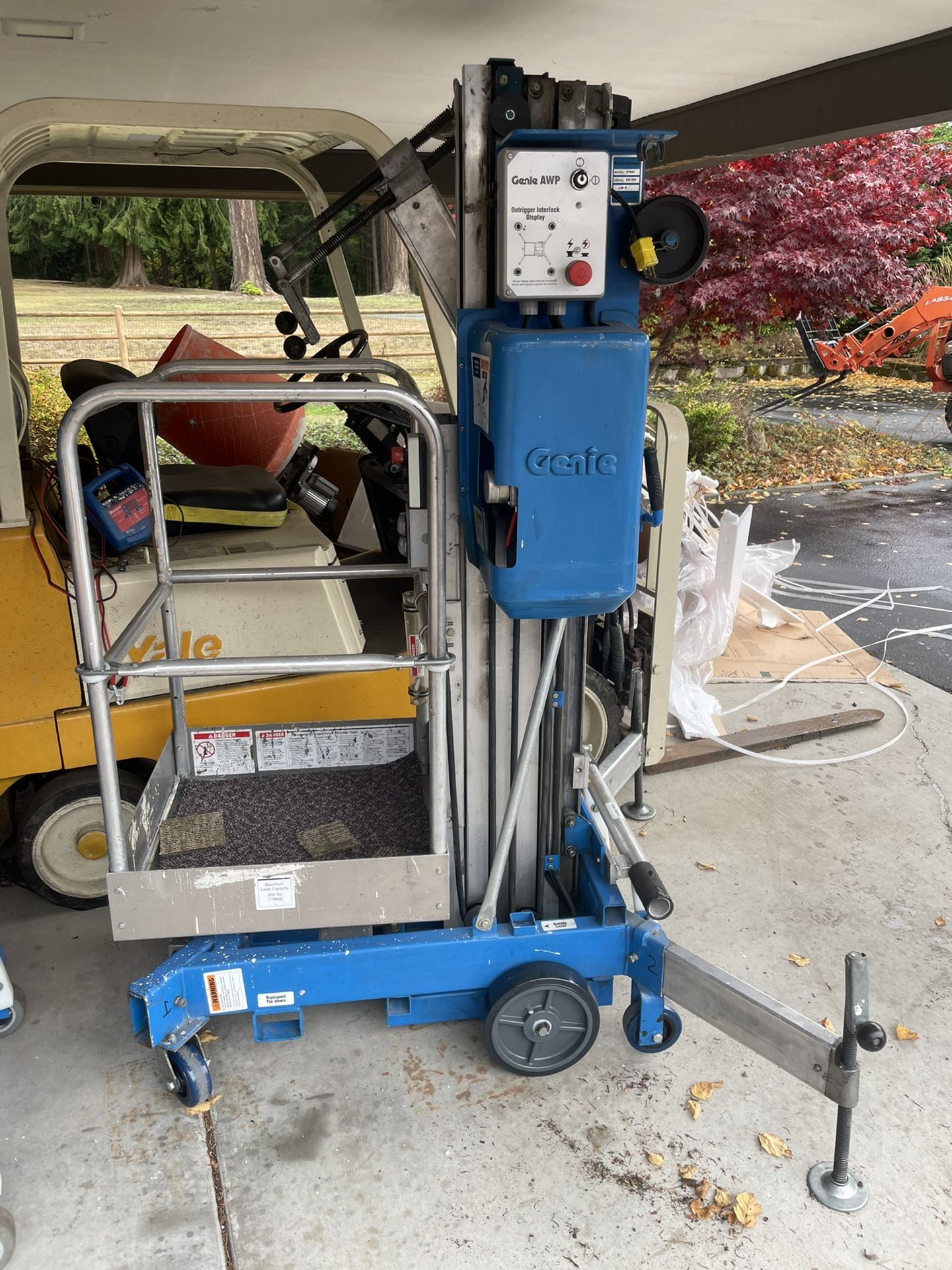 Genie AWP-19 Man lift for Sale in Anacortes, WA - OfferUp