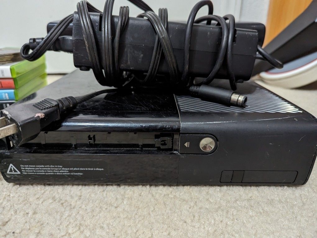 Xbox 360 E Console w/ 15 Games, Kinect & Headset for Sale in Baytown ...