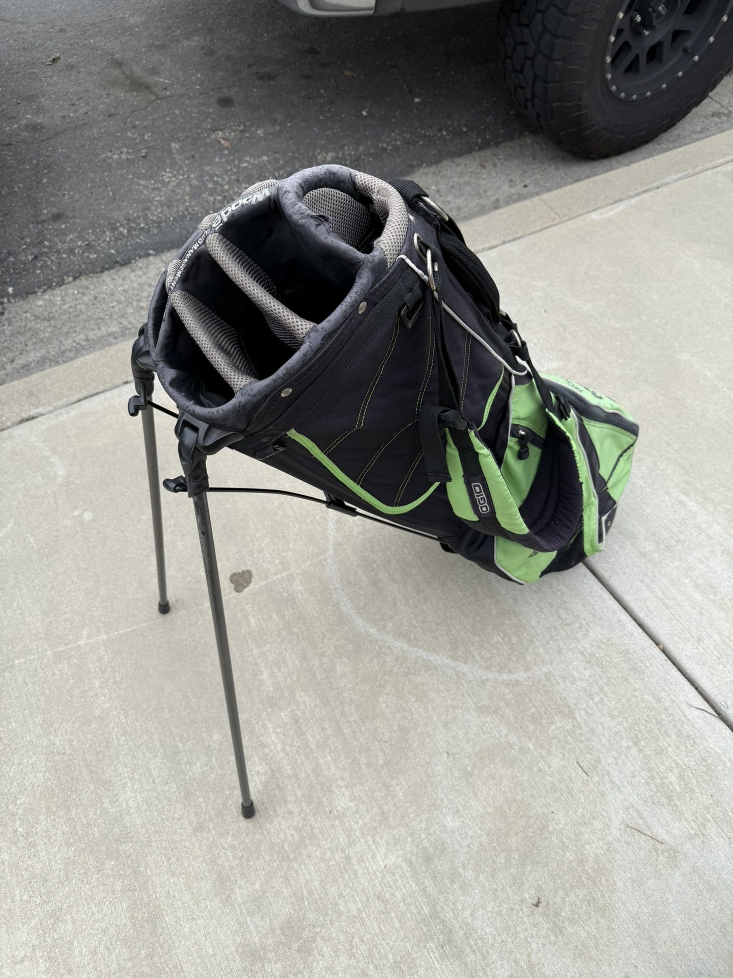 Ogio Vaporlite Patron Golf Bag for Sale in Monrovia, CA - OfferUp
