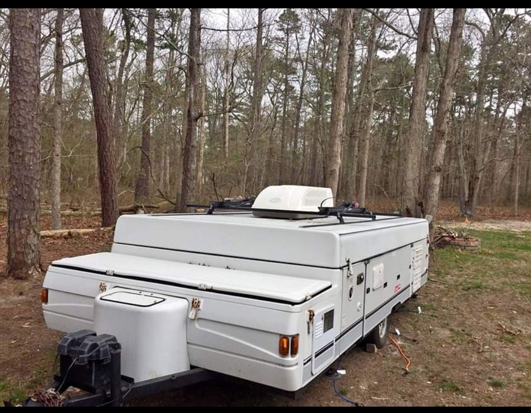 2003 Coleman "Utah" Pop Up Camper for Sale in Cherry Hill, NJ - OfferUp
