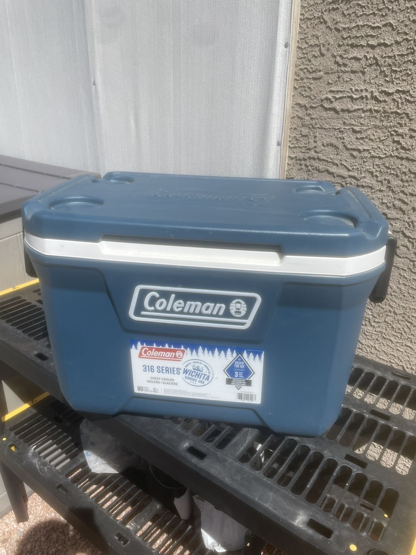 Coleman Ice Cooler for Sale in Peoria, AZ - OfferUp