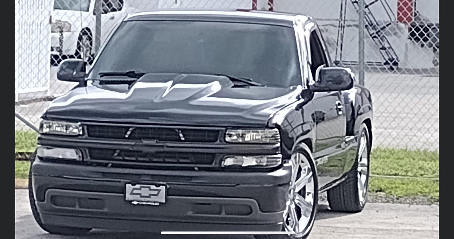 2002 Chevrolet Silverado for Sale in Hialeah, FL - OfferUp