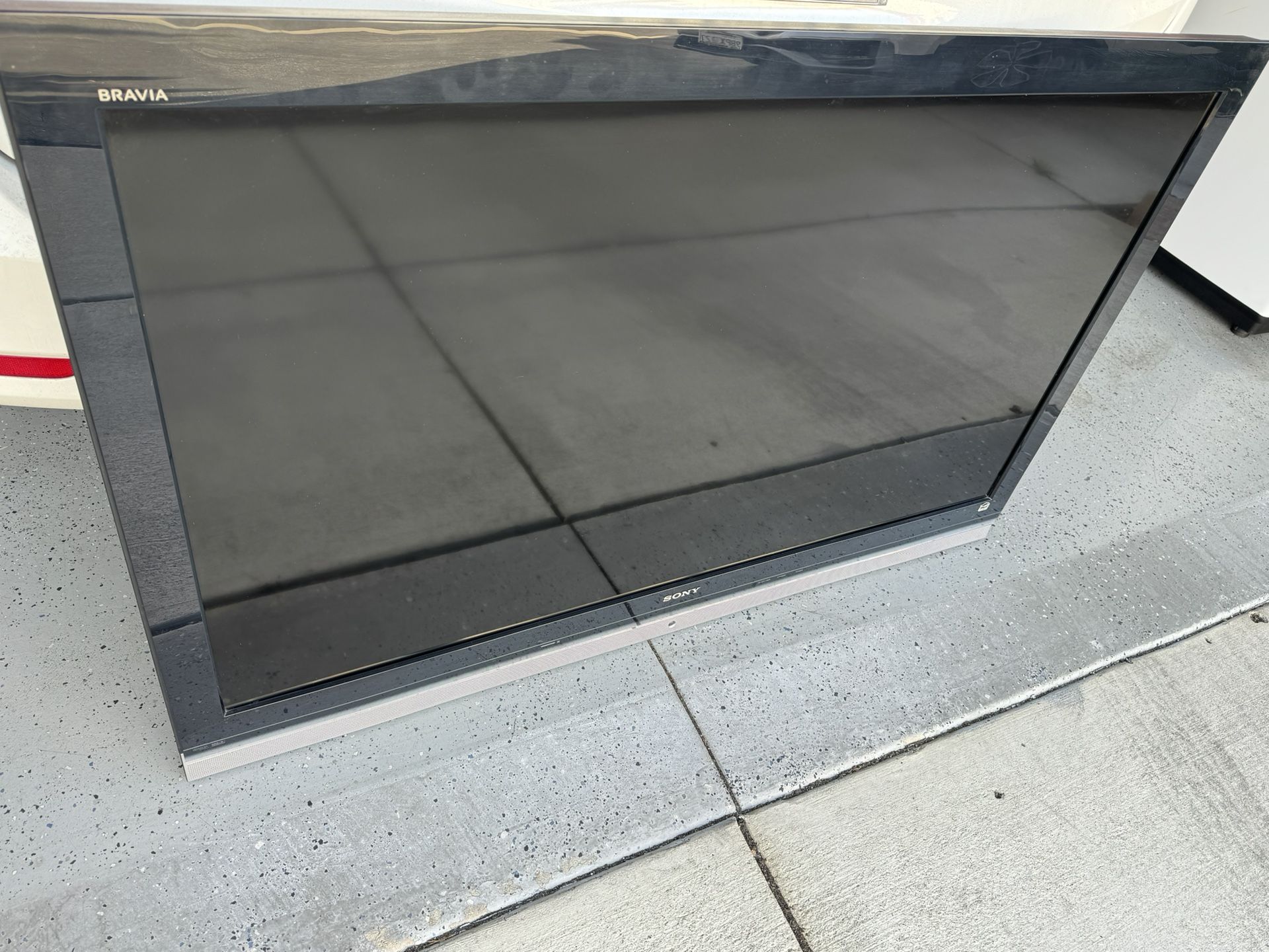 Sony Bravia 52” TV for Sale in Torrance, CA - OfferUp