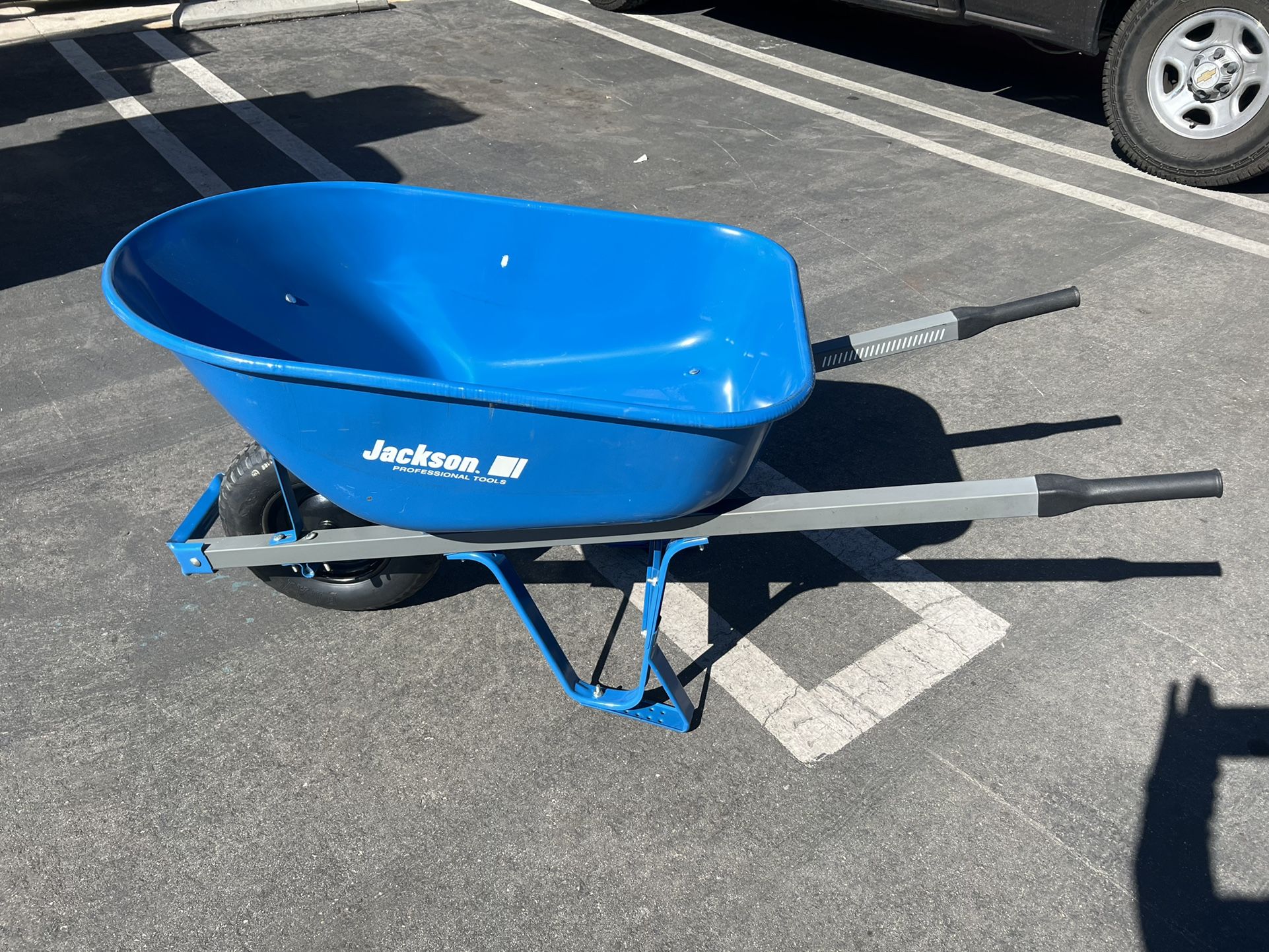 JACKSON 6-cu ft Steel Wheelbarrow - Flat-free Tire(s) for Sale in ...