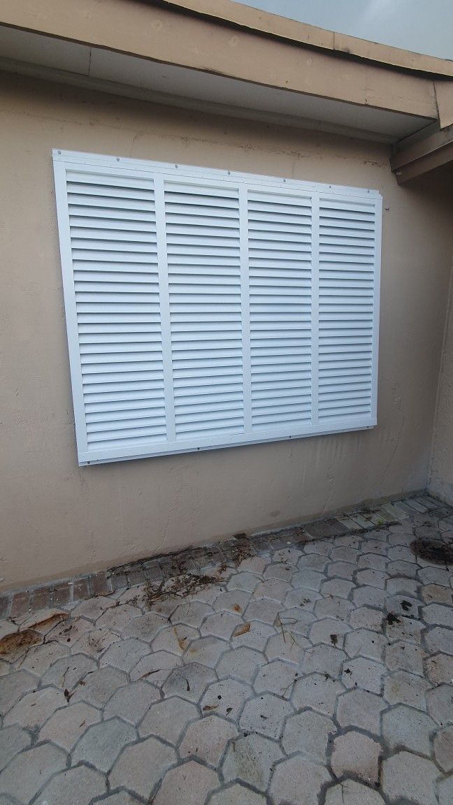 Aluminum Bahama Shutter for Sale in Miami, FL - OfferUp