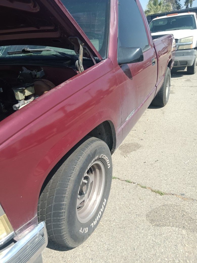 94 Chevy Cheyenne 1500 for Sale in Bakersfield, CA - OfferUp