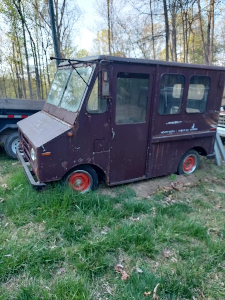 1973 AM General fj8 ICECREAM TRUCK for Sale in Phoenix, AZ - OfferUp