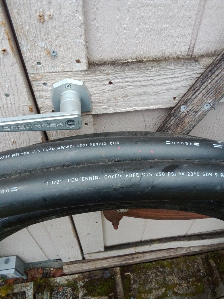 1 1/2 Inch.Centennial Cent Flo HDPE CTS Pipe for Sale in Lakewood, WA ...