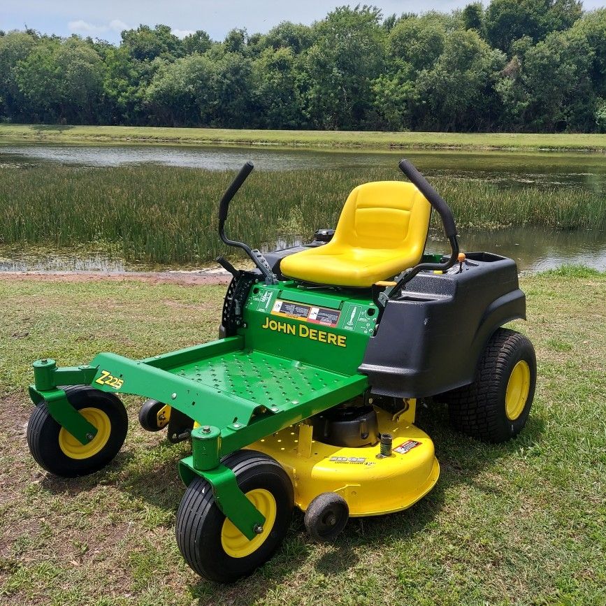 John Deere Z225 18.5-HP Dual Hydrostatic 42-in Zero-Turn Lawn Mower ...