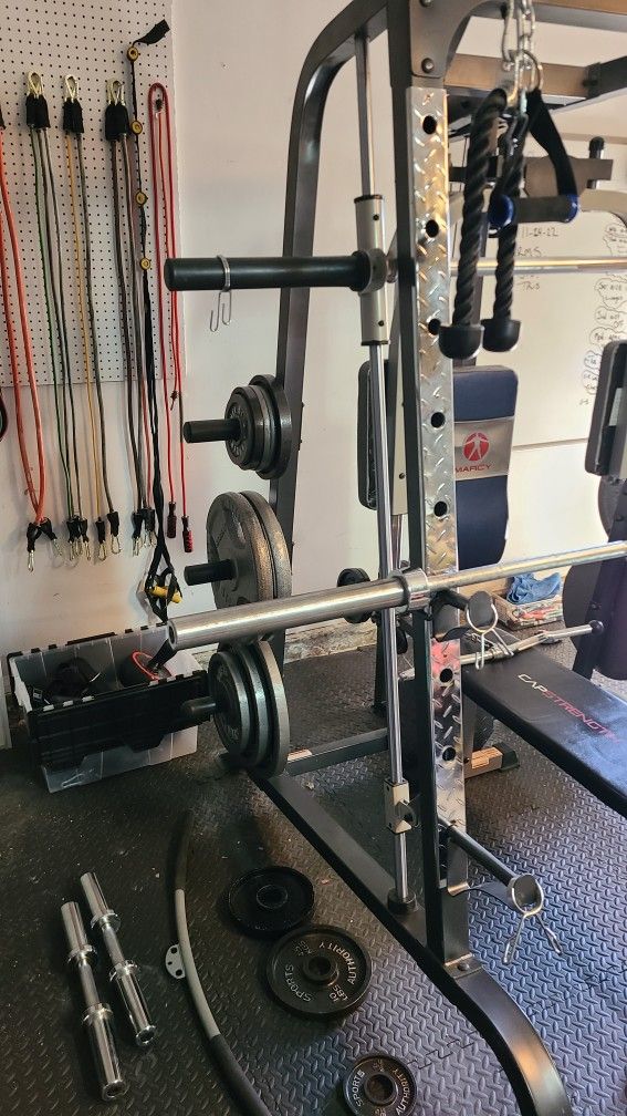Complete Gym Set Up. Smith/free Weight Cage With 565lbs Of Weight And ...