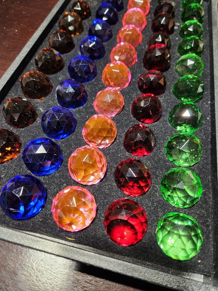 30m Colored Crystal Prisms Or 50mm Round Glass Orbs Red Blue Green Pink ...