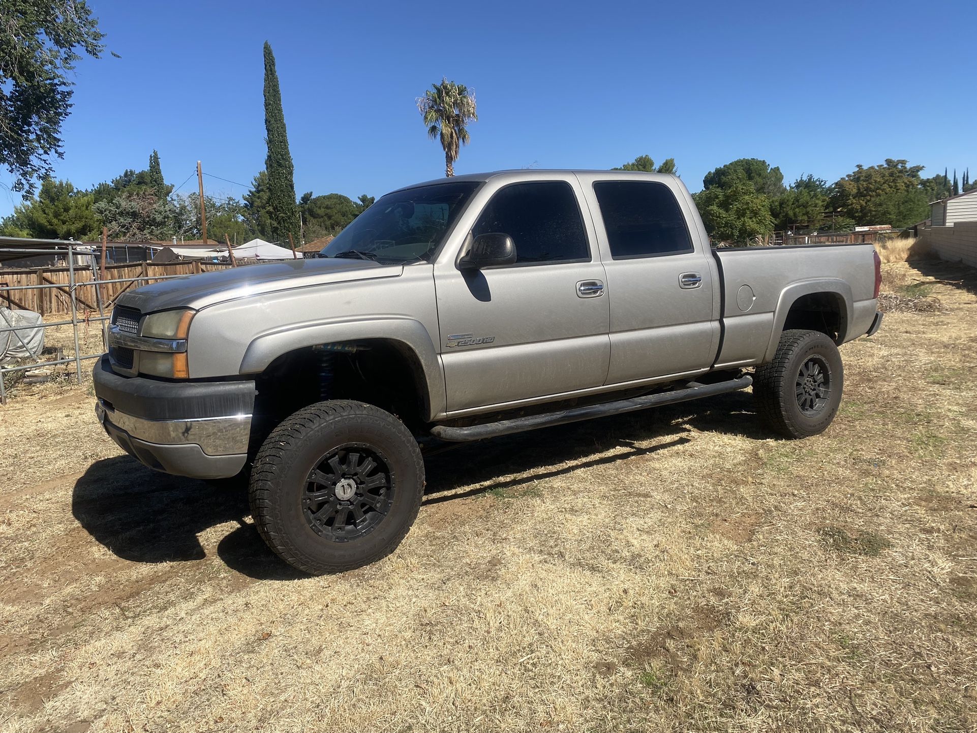 2003 Chevrolet Silverado 2500 HD for Sale in Quartz Hill, CA - OfferUp