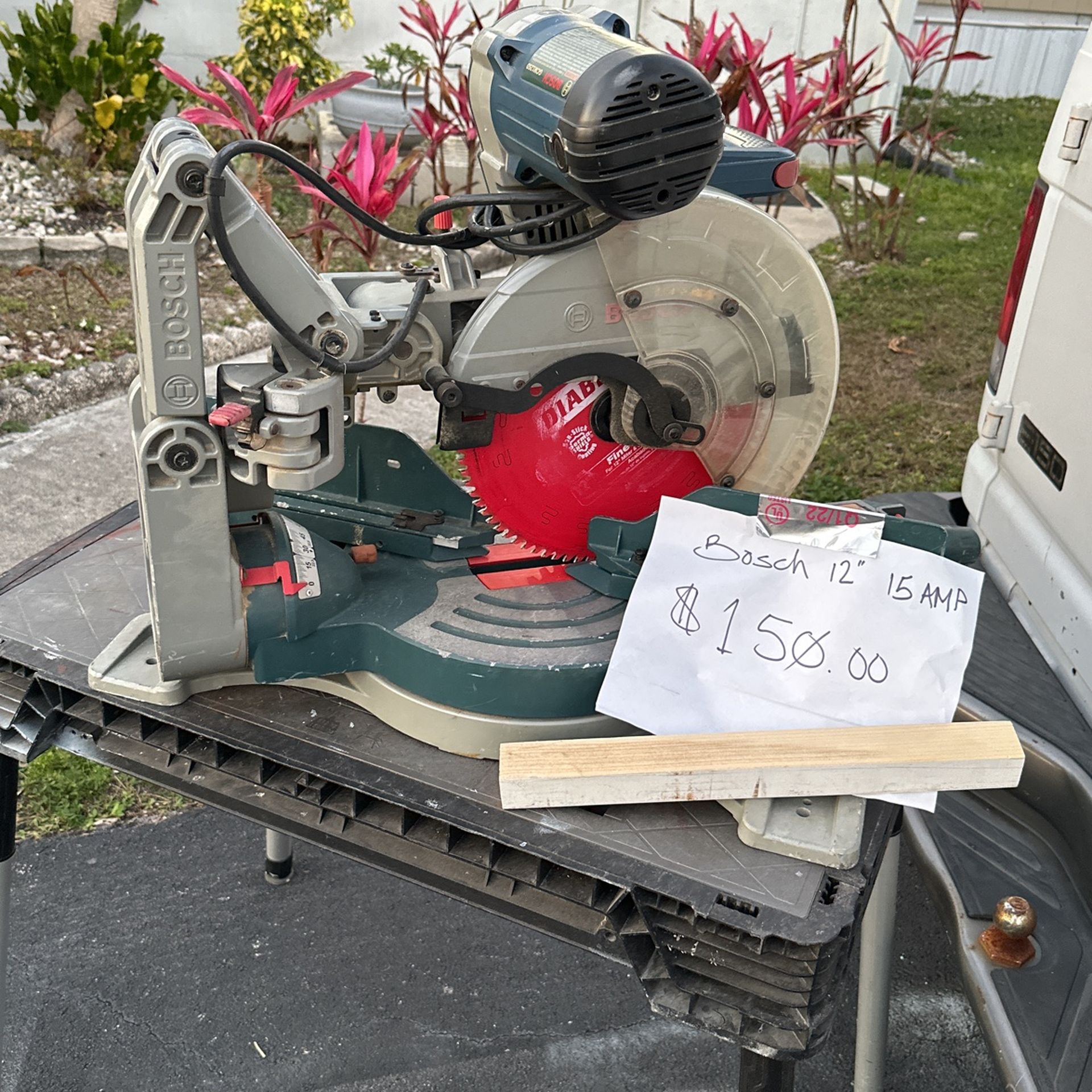 Bosch 12 Inch 15 AMP Miter Saw for Sale in Miramar, FL - OfferUp