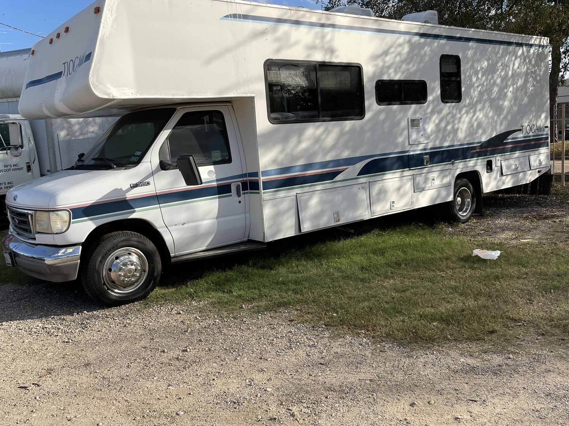 1996 Ford Tioga RV for Sale in Houston, TX - OfferUp