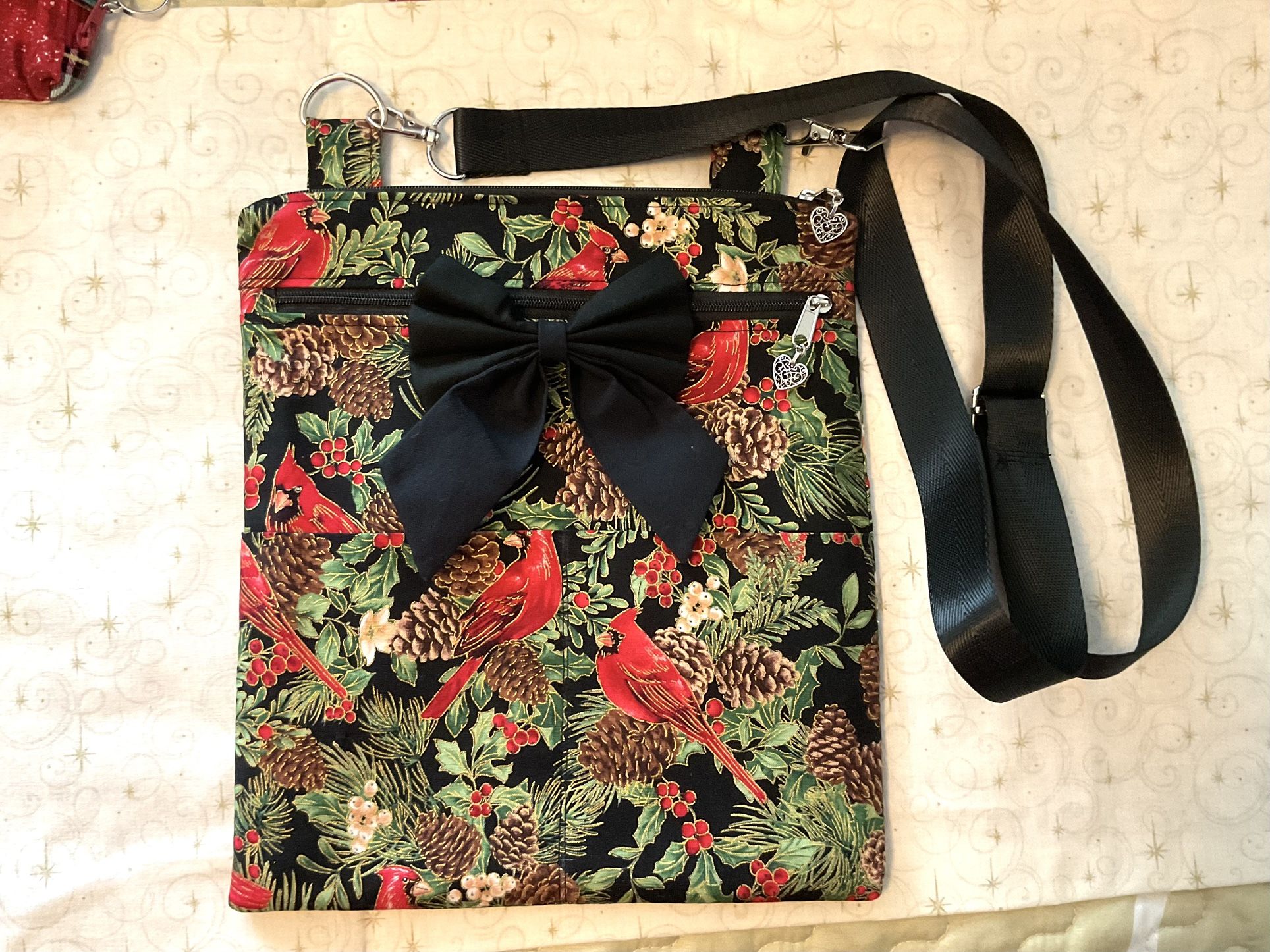 CHRISTMAS CARDINAL Crossbody Sling Purse bag 5 Pockets, 2 Zippers ...