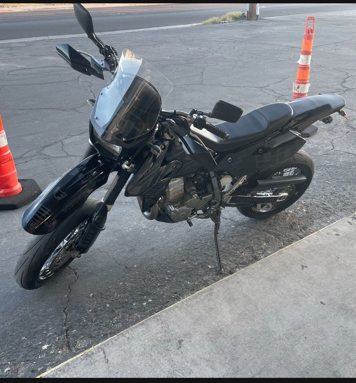 2006 Suzuki DR-Z400sm for Sale in Las Vegas, NV - OfferUp