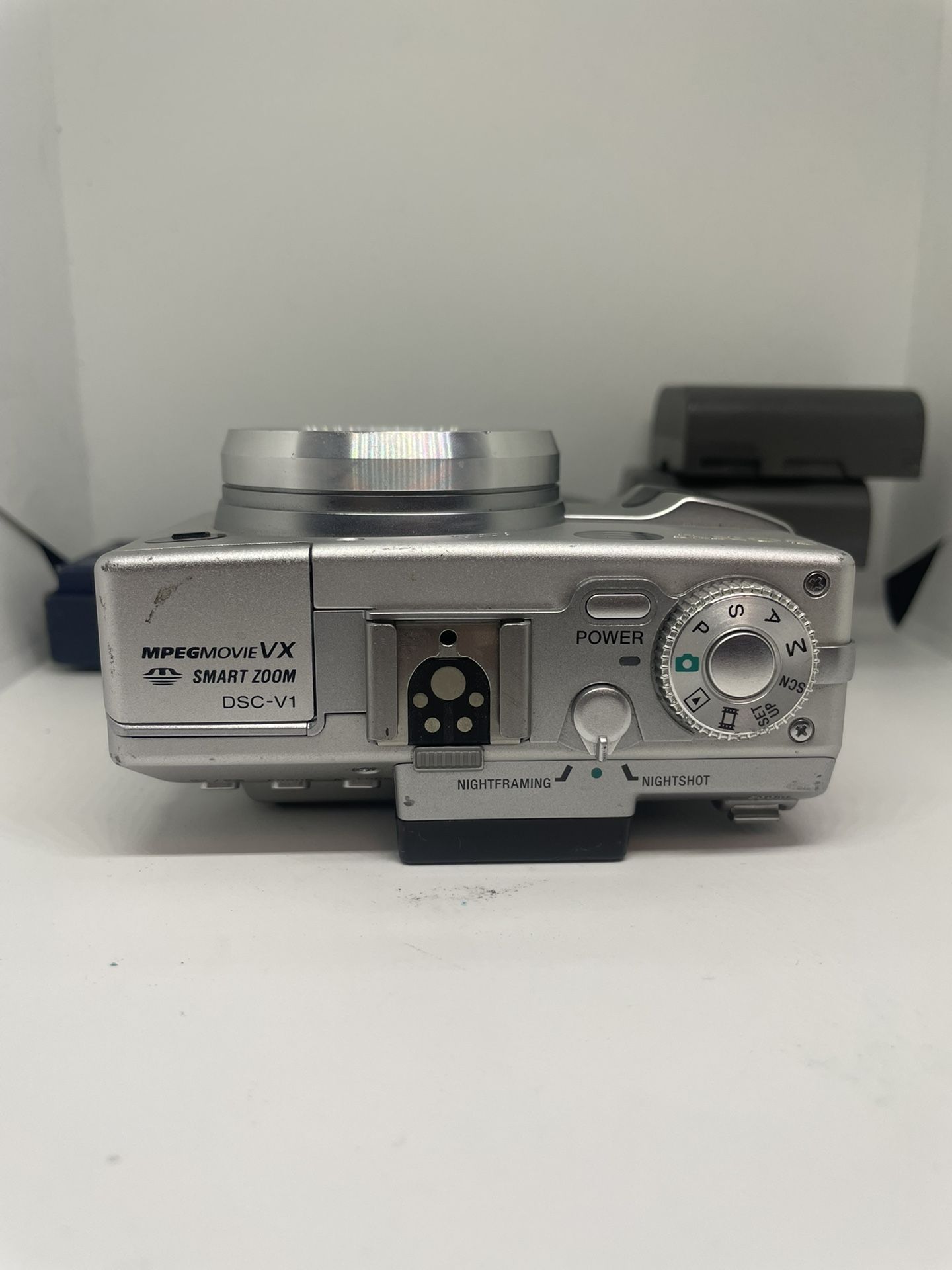 Sony Cyber-shot DSC-V1 5.0MP Night Shot Digital Camera - Silver for ...