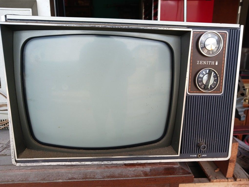 Vintage Zenith TV for Sale in Lincoln Acres, CA - OfferUp