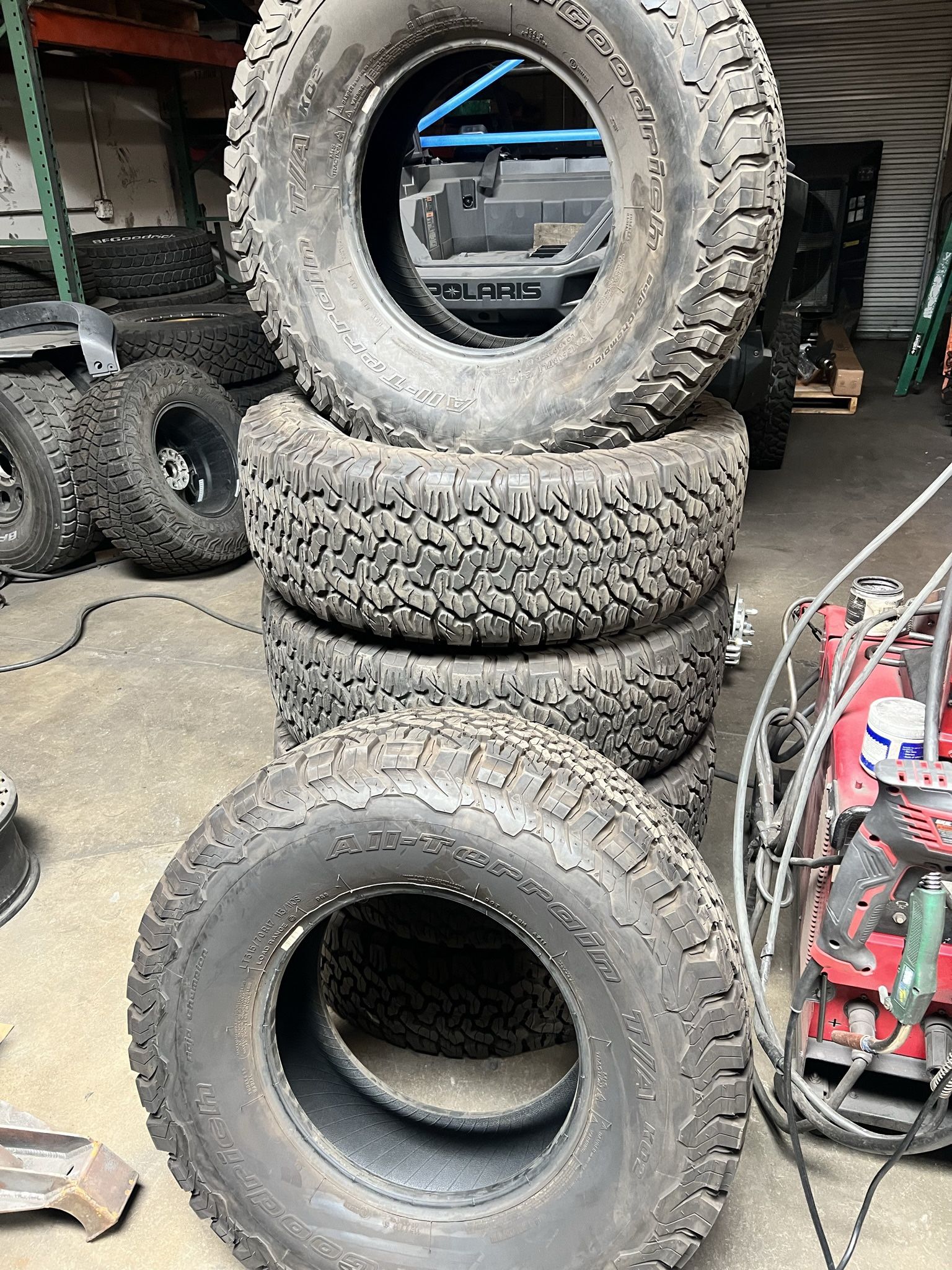 6 - BFGoodrich 37x12.50x17 KO2 Tires for Sale in Pahrump, NV - OfferUp