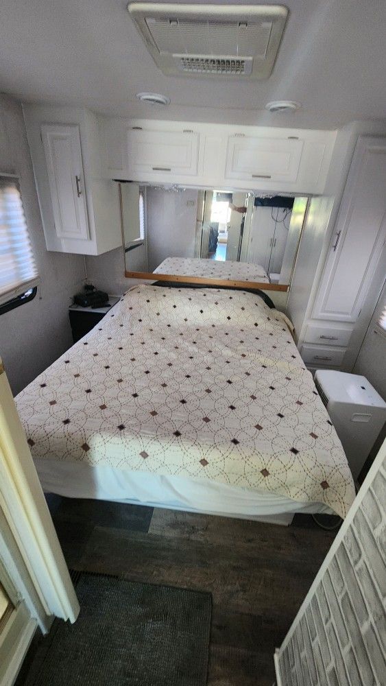 2000 Georgetown Forest River M-325s for Sale in Las Vegas, NV - OfferUp