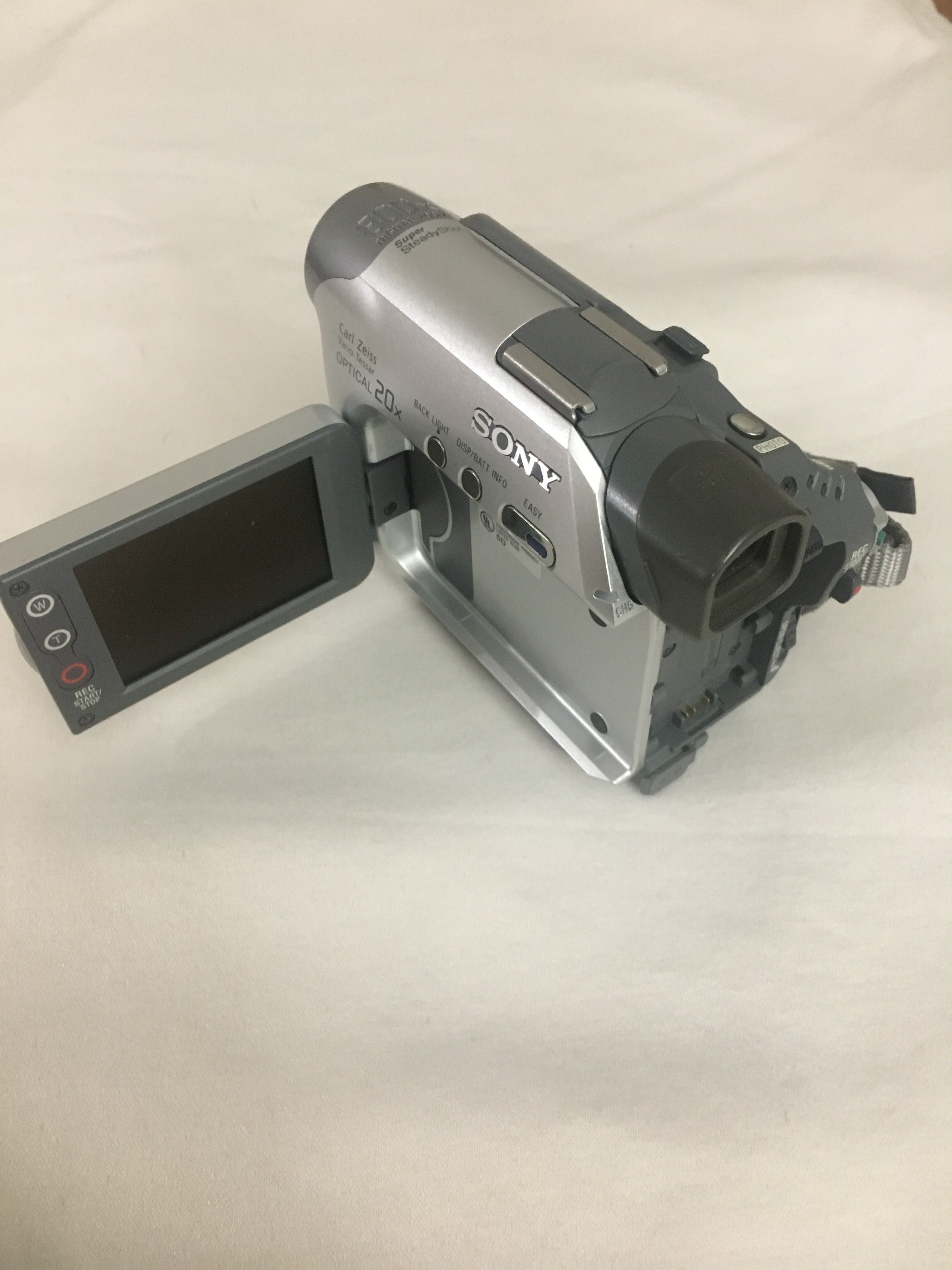 Sony DCR-HC32 NTSC MiniDV Handycam Camcorder 20x Optical Zoom for Sale in Redmond, WA - OfferUp