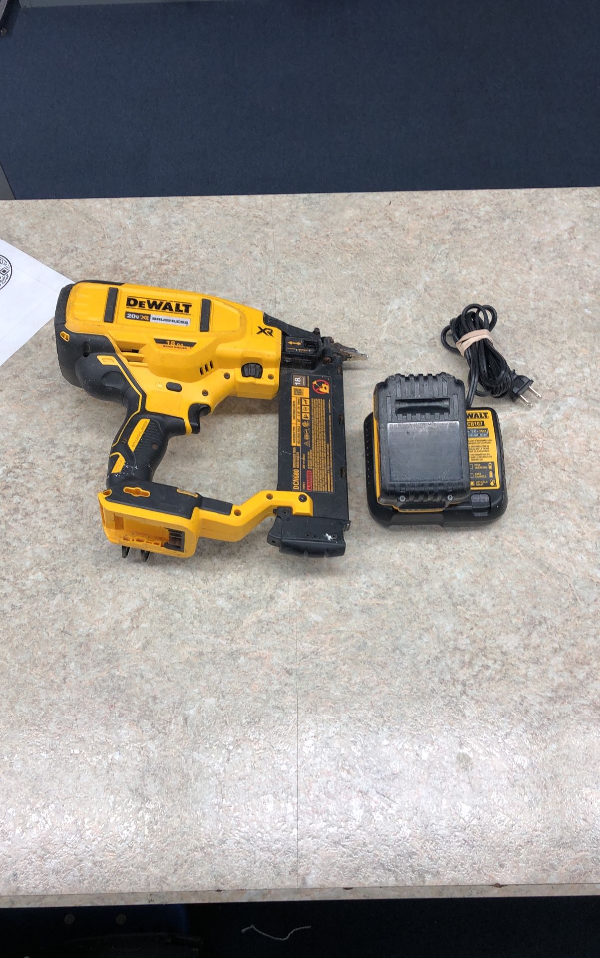 Dewalt DCN680 20V MAX XR 5/8”-2-1/8” 18-Gauge Brushless Cordless Brad ...