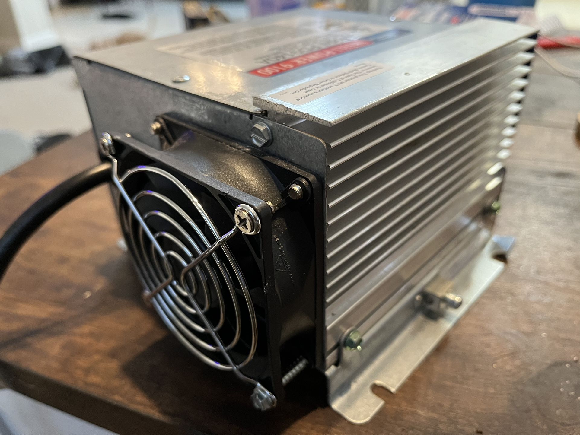 Inteli-Power 9100 Power Converter for Sale in Astatula, FL - OfferUp