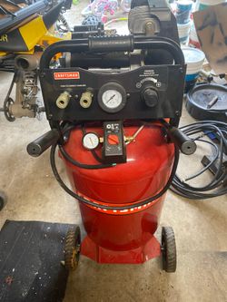 Craftsman 33gallon vertical air compressor. for Sale in Puyallup, WA ...
