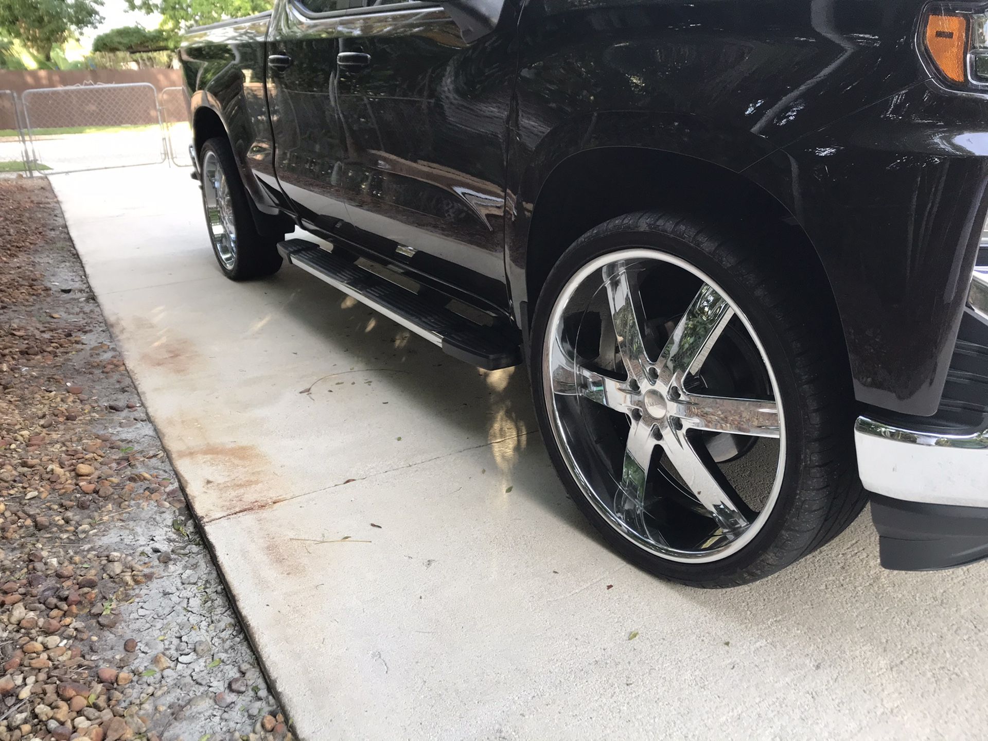 26 inch rims and tires for Sale in West Palm Beach, FL - OfferUp