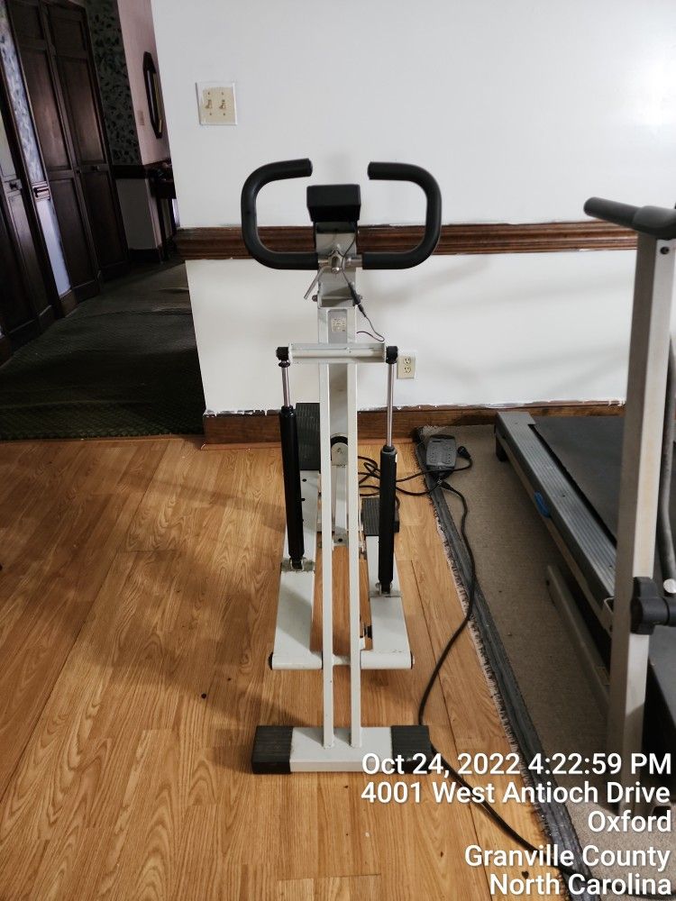 Vitamaster Pro 300 Foldable Stepper for Sale in Oxford, NC - OfferUp