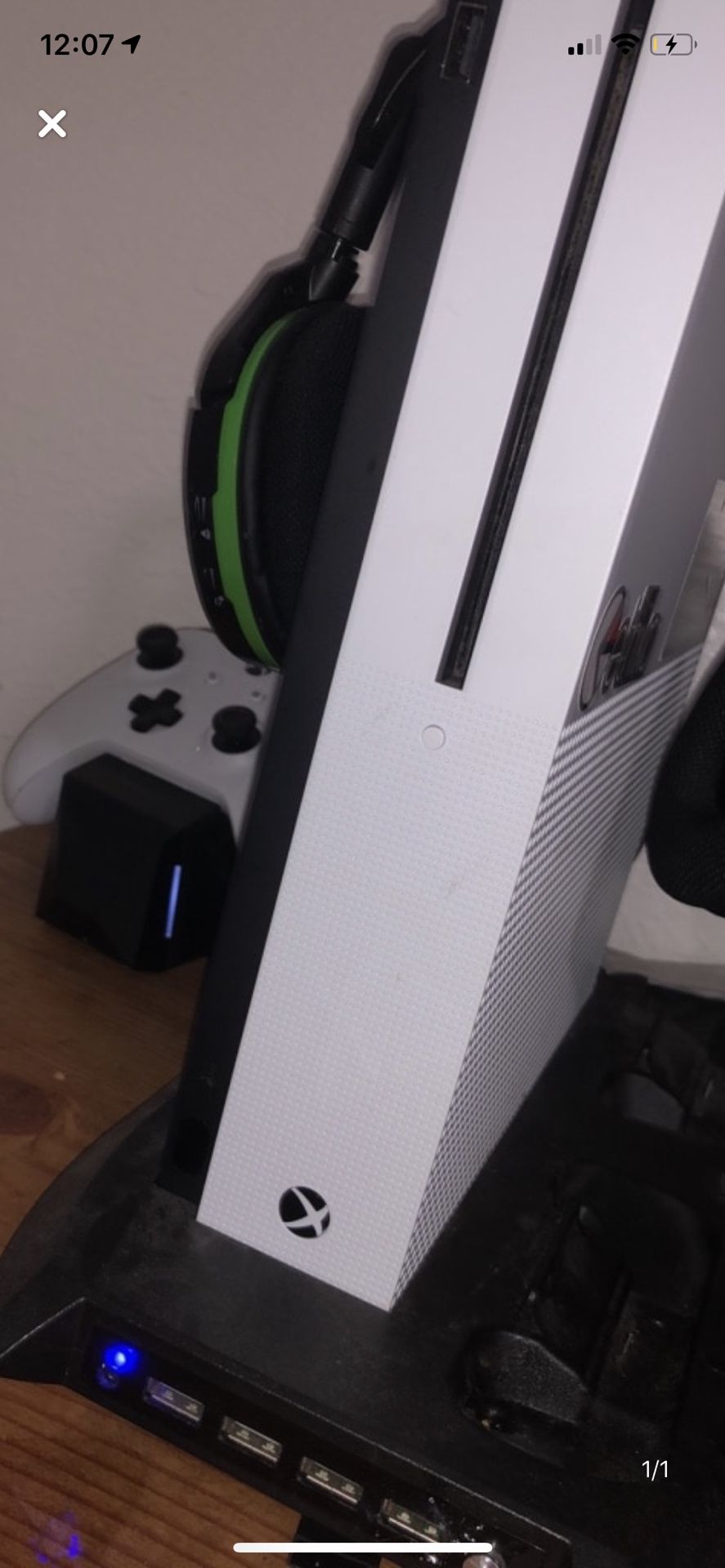 Xbox 1s 1tb white for Sale in Garland, TX - OfferUp