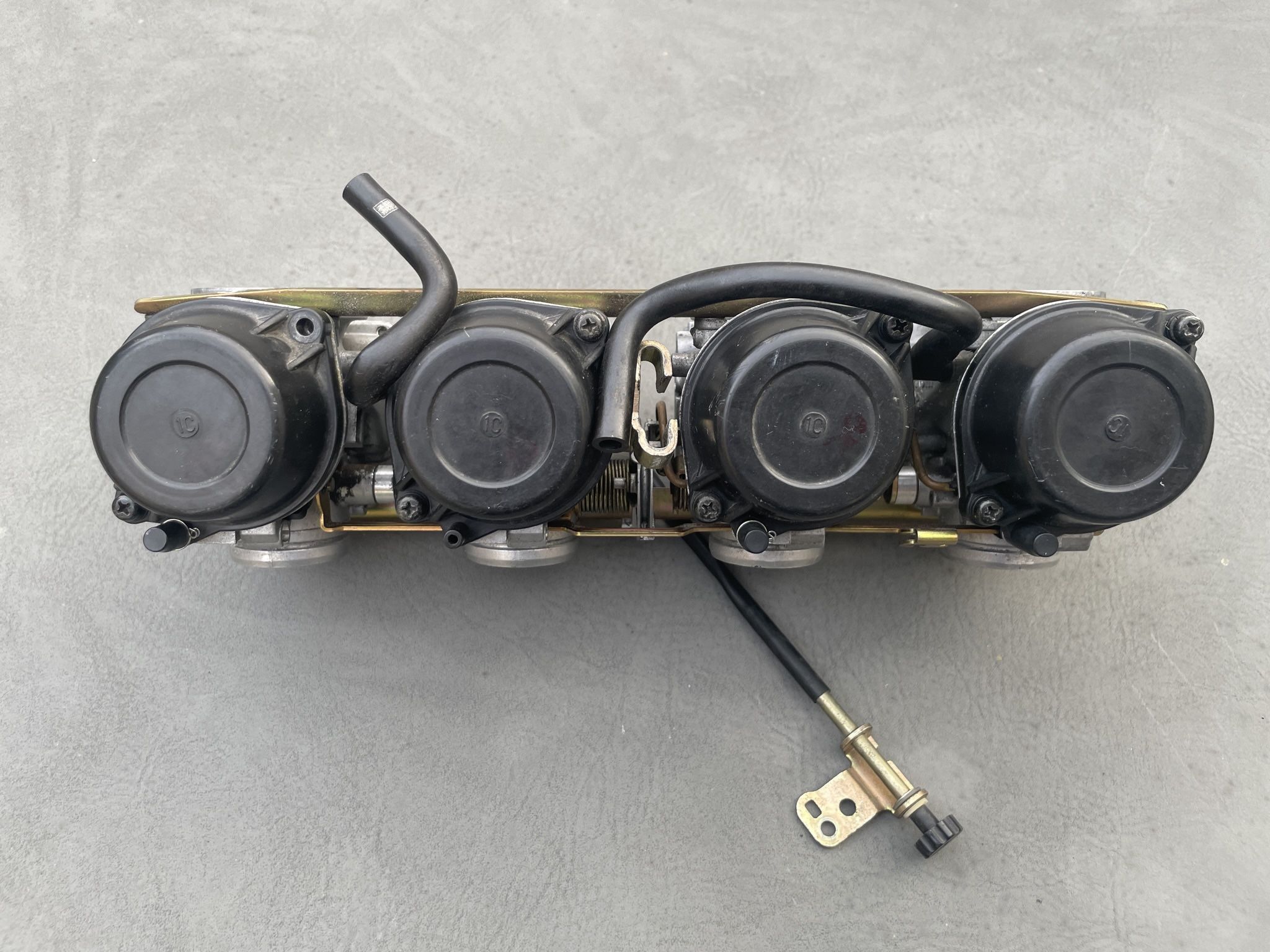 Gsxr 1100w Carburetors 85-90-85 Spacing Complete Nice. Gsxr 1100 W for ...