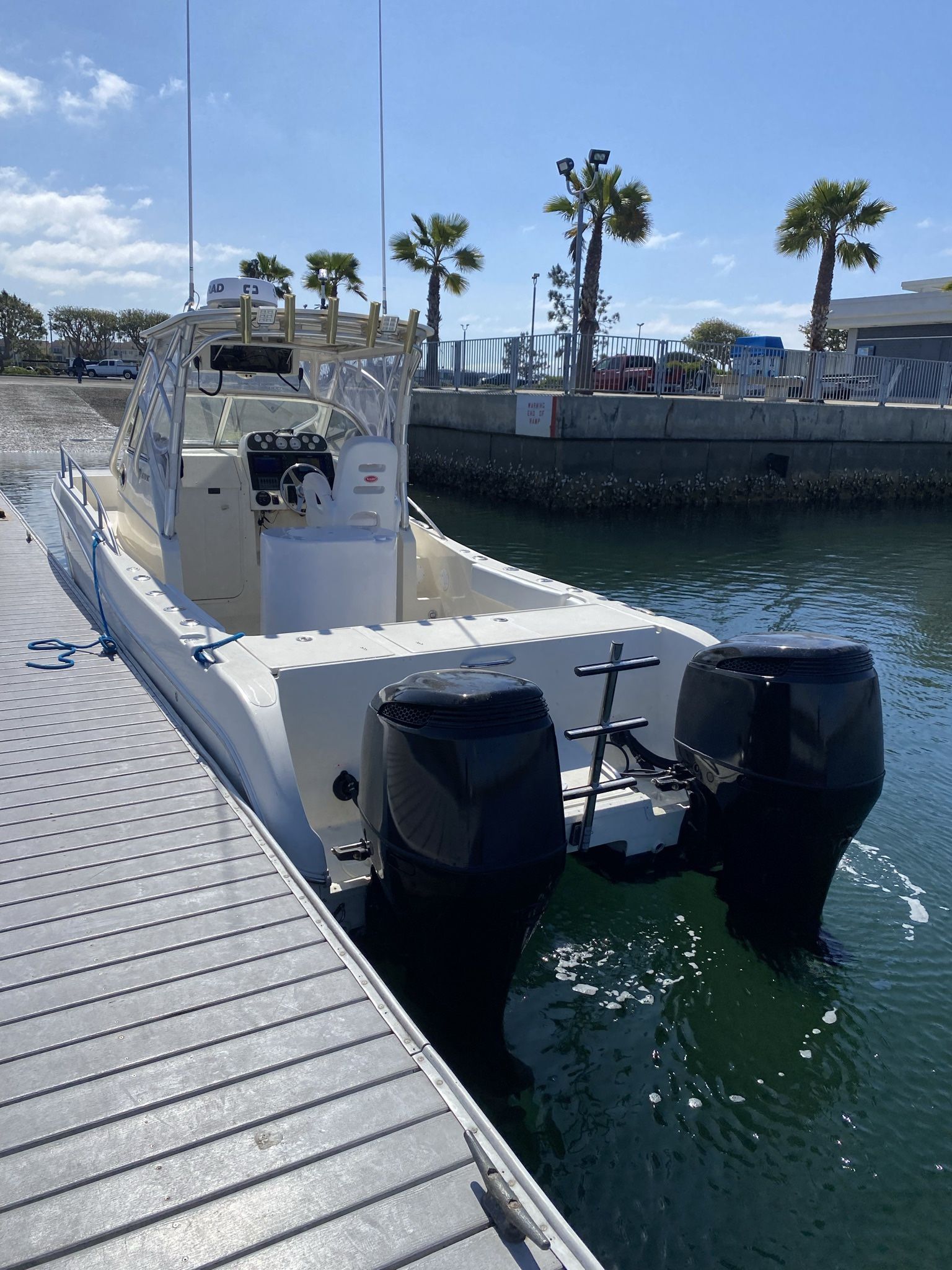 2006 Worldcat Fishing Boat 27sc for Sale in Seal Beach, CA - OfferUp