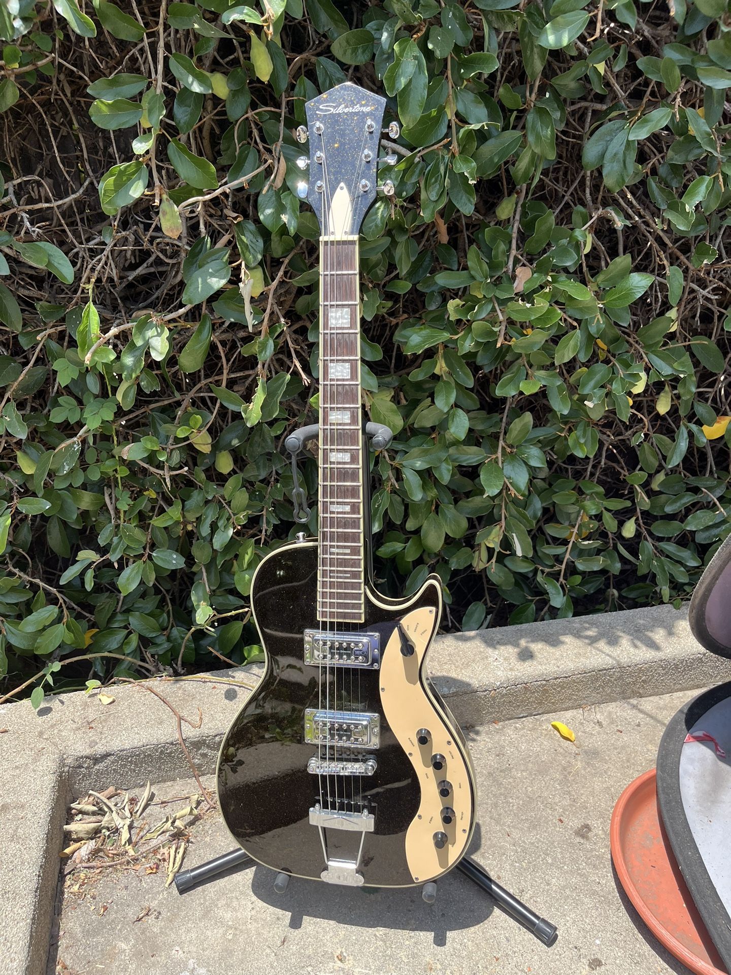 Silvertone Jupiter (Reissue) for Sale in Glendale, CA - OfferUp