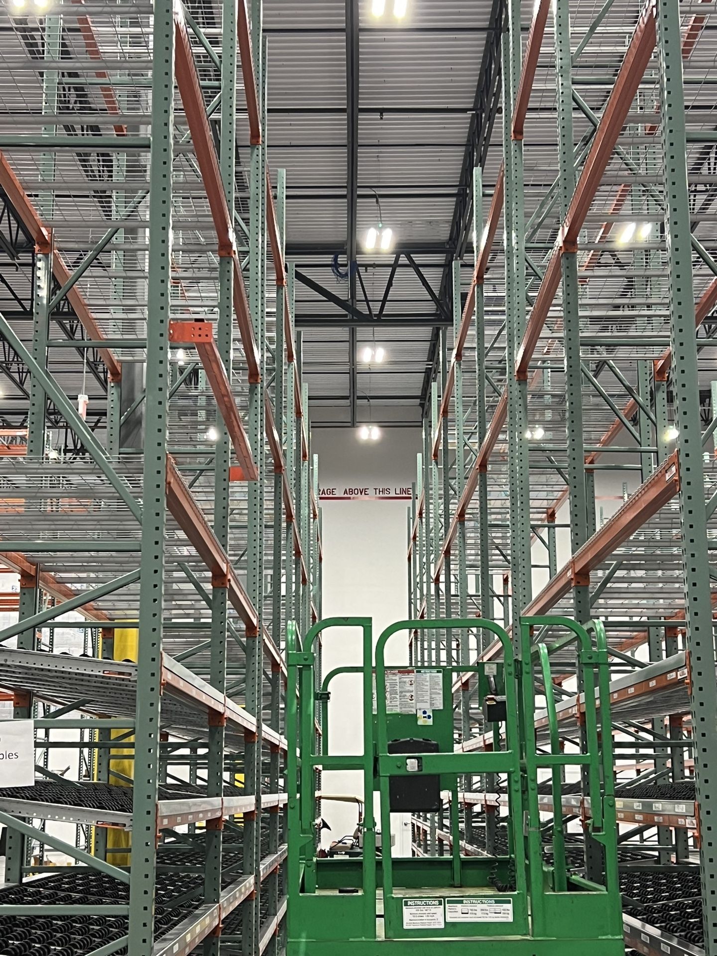 Pallet Racking Beams Uprights Wire Decks Forklifts Wire Mesh for Sale ...