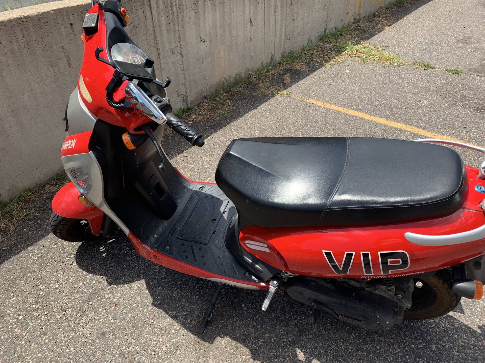 Champion vip 49 cc scooter for Sale in Denver, CO - OfferUp