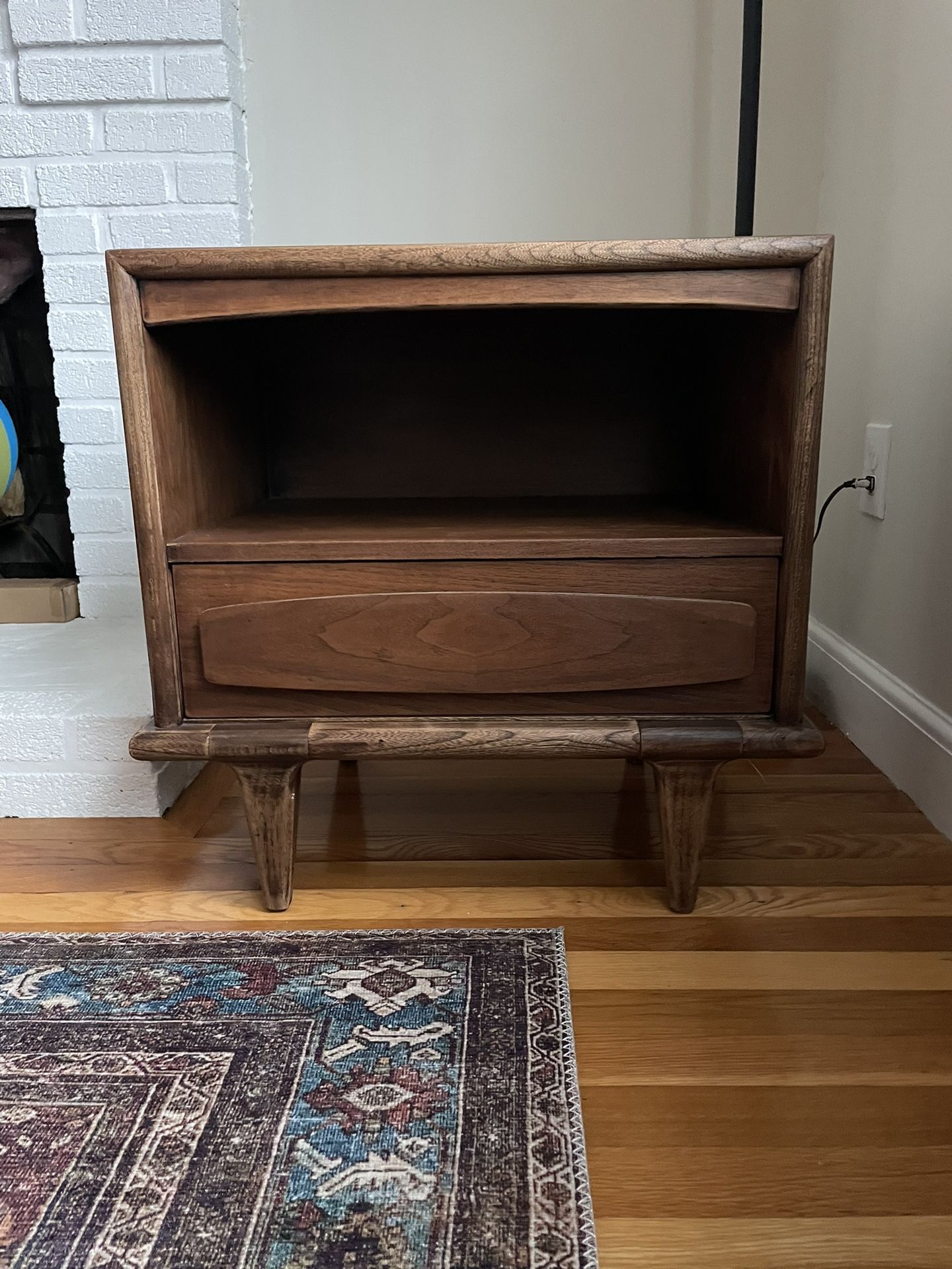 Free Bedside Table for Sale in Norwood, MA - OfferUp