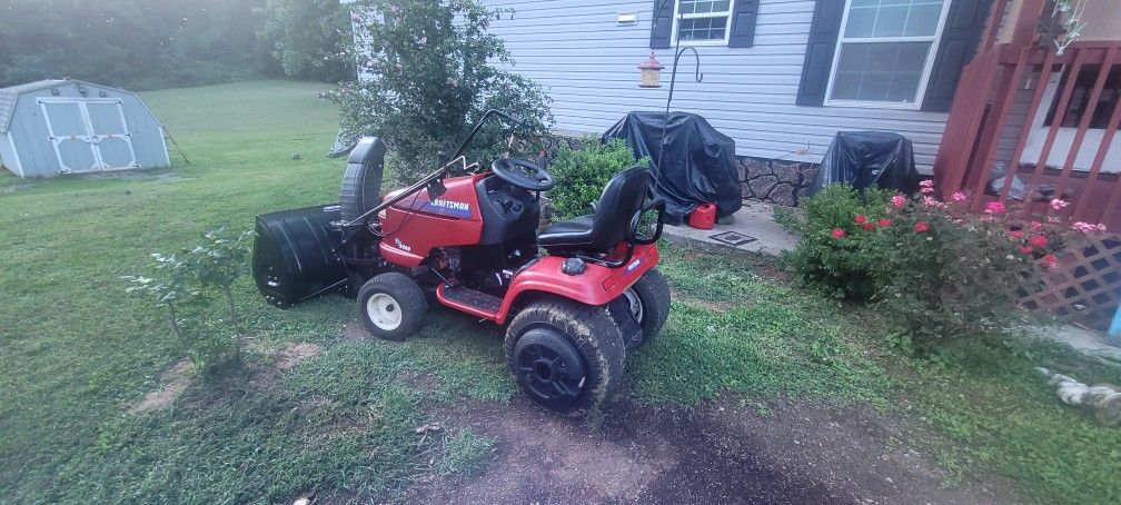 Craftsman GT5000 RIDING MOWER for Sale in Boonsboro, MD - OfferUp