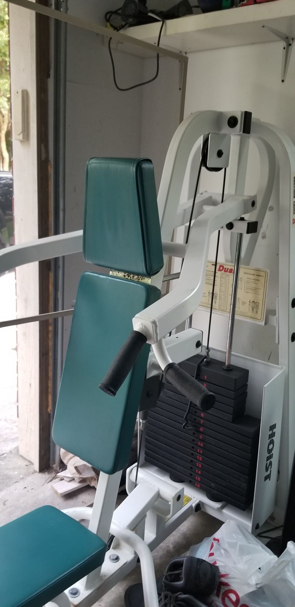 Seated shoulder press/shrugs-commercial-HOIST for Sale in New Caney, TX ...