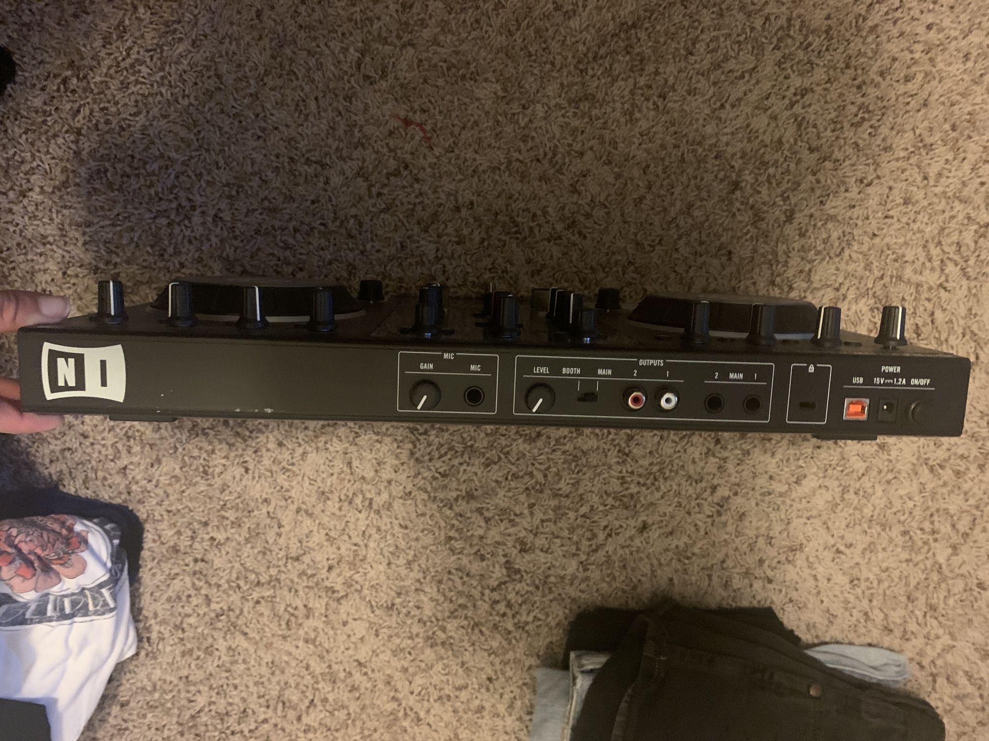 Traktor S2 Outputs
