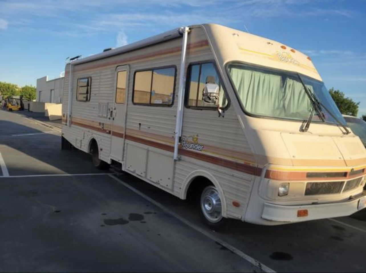 1988 Fleetwood Bounder Motorhome 68k original miles RV - Sleeps 6 ...