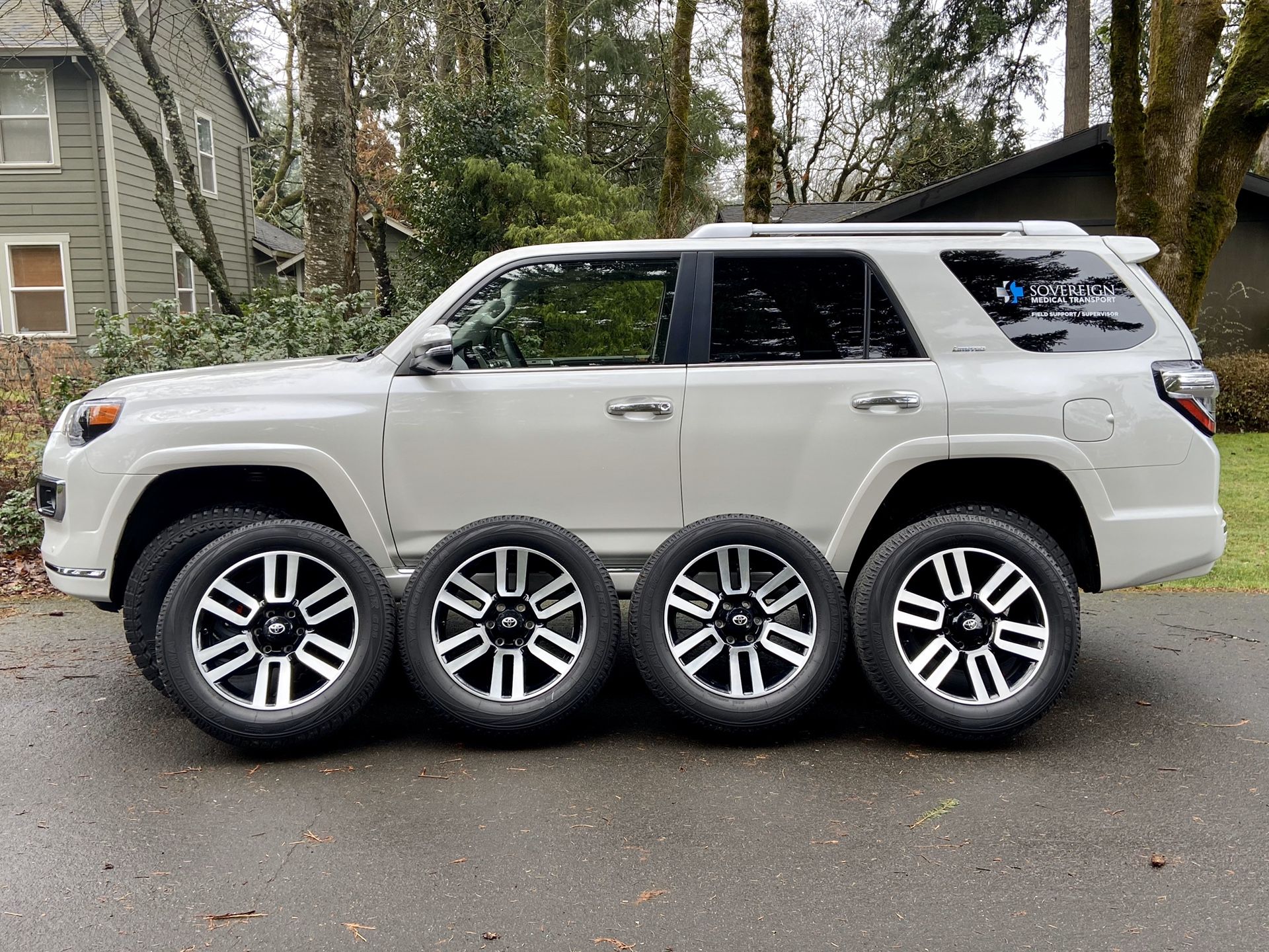 2019 TOYOTA 4RUNNER LIMITED OEM RIMS & TIRES for Sale in Oregon City ...