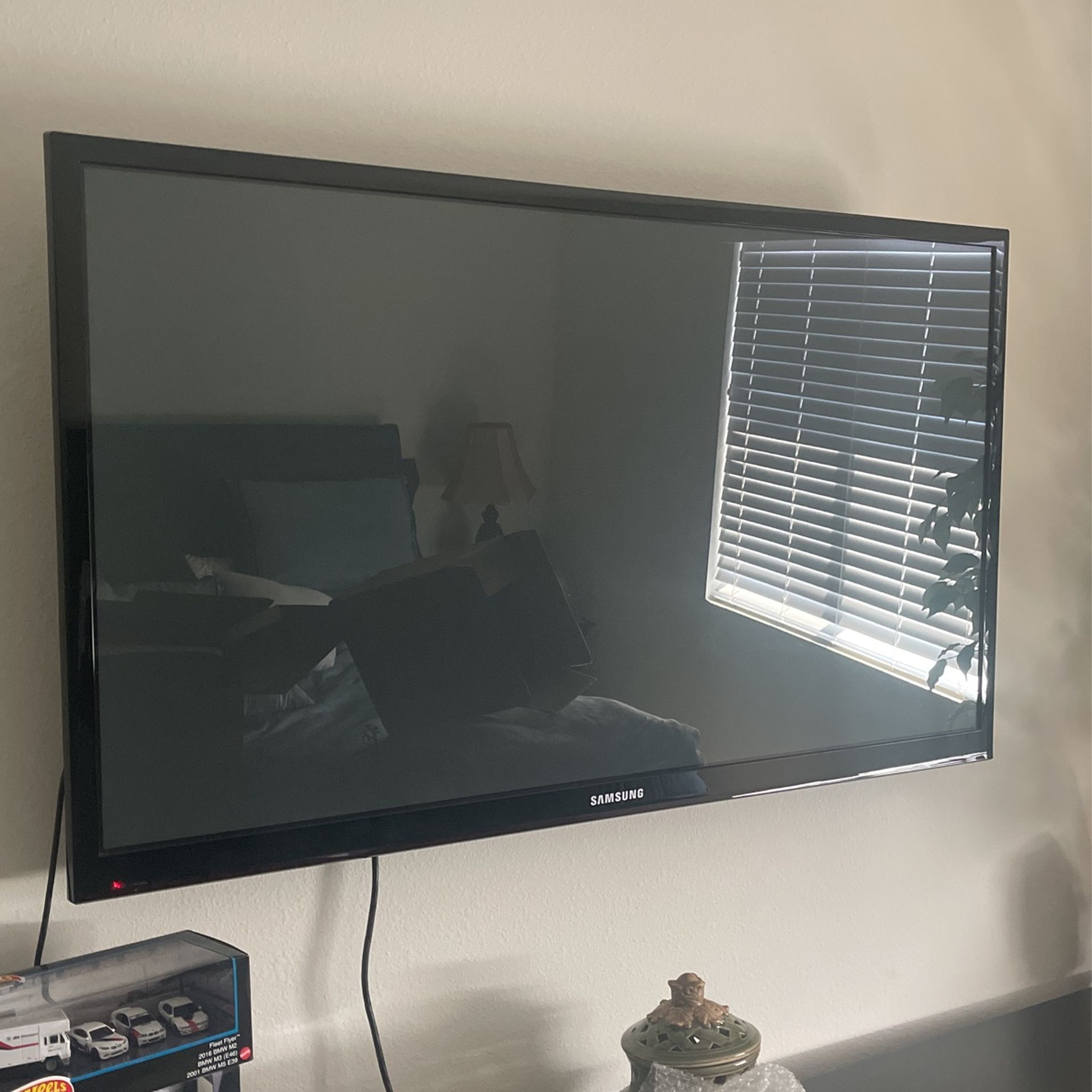 samsum 55 inchs tv no smart tv for Sale in Bakersfield, CA - OfferUp