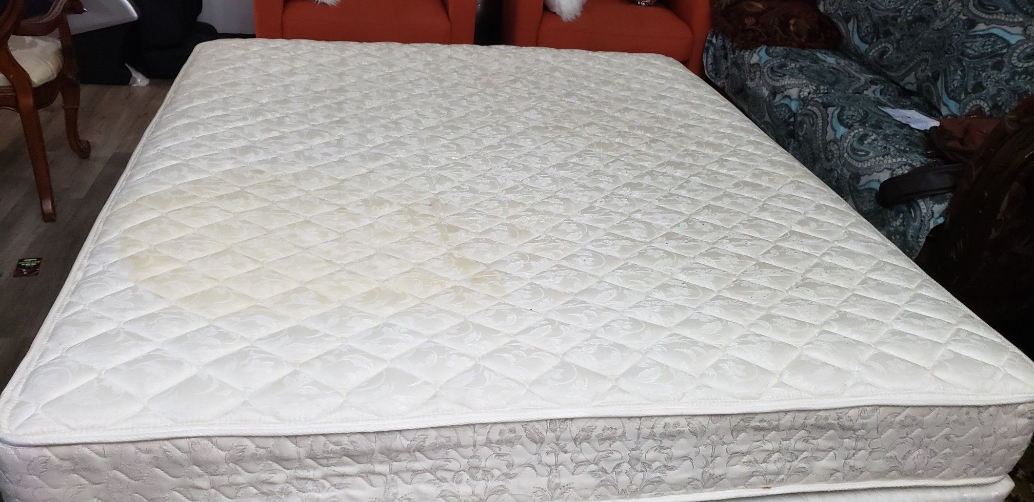 Cal king Matress and Box Springs for Sale in Phillips Ranch, CA - OfferUp