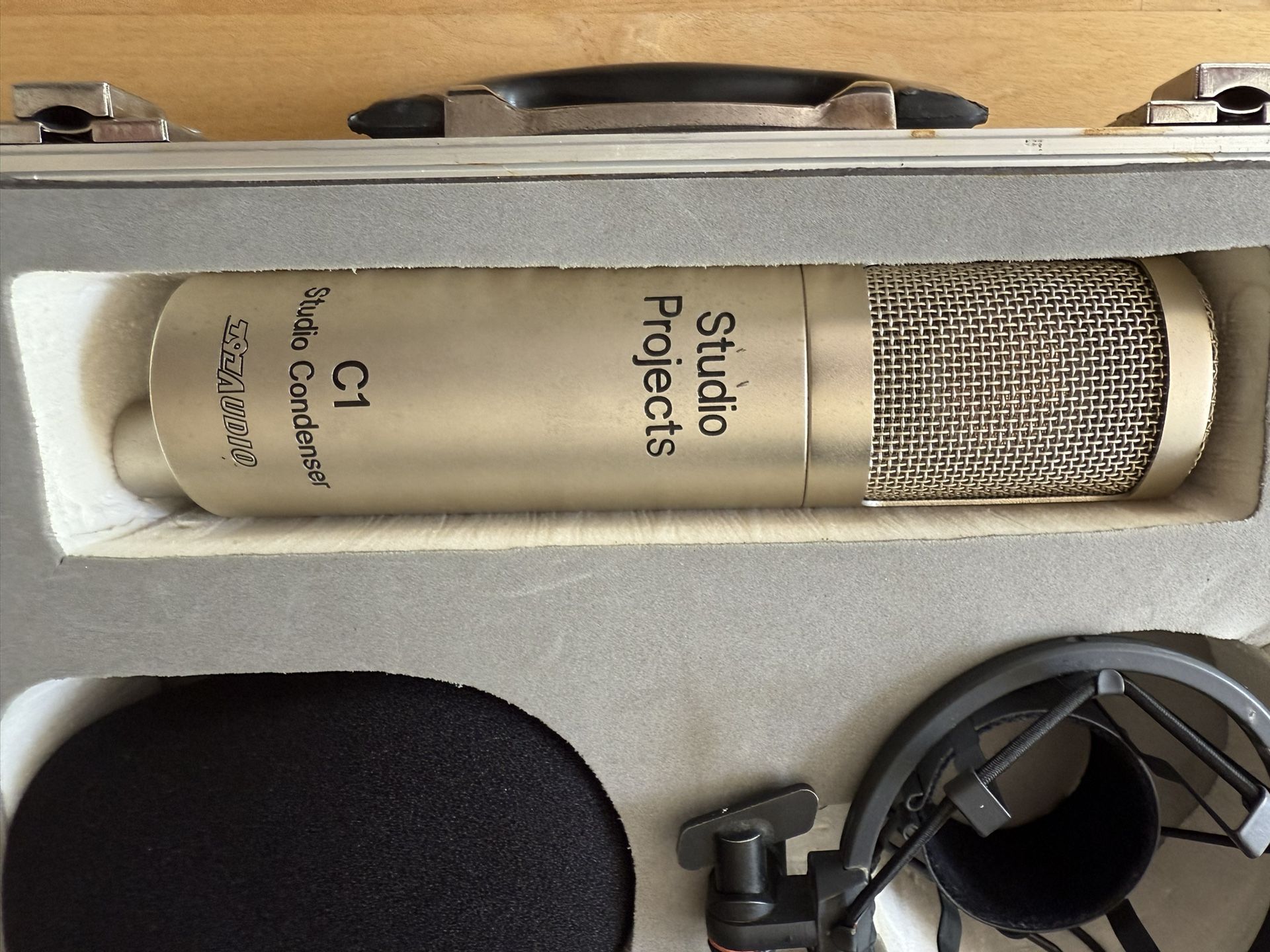 Used Studio Projects C1 Studio Condenser Microphone for Sale in Miami, FL - OfferUp