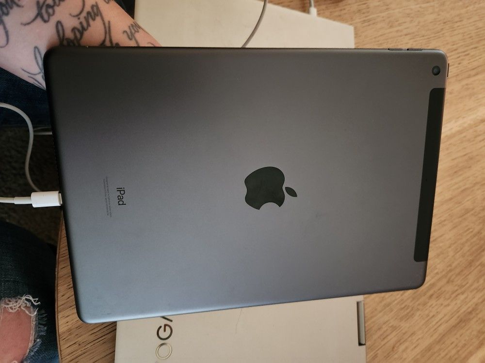 Apple IPad A2603 for Sale in Covina, CA - OfferUp