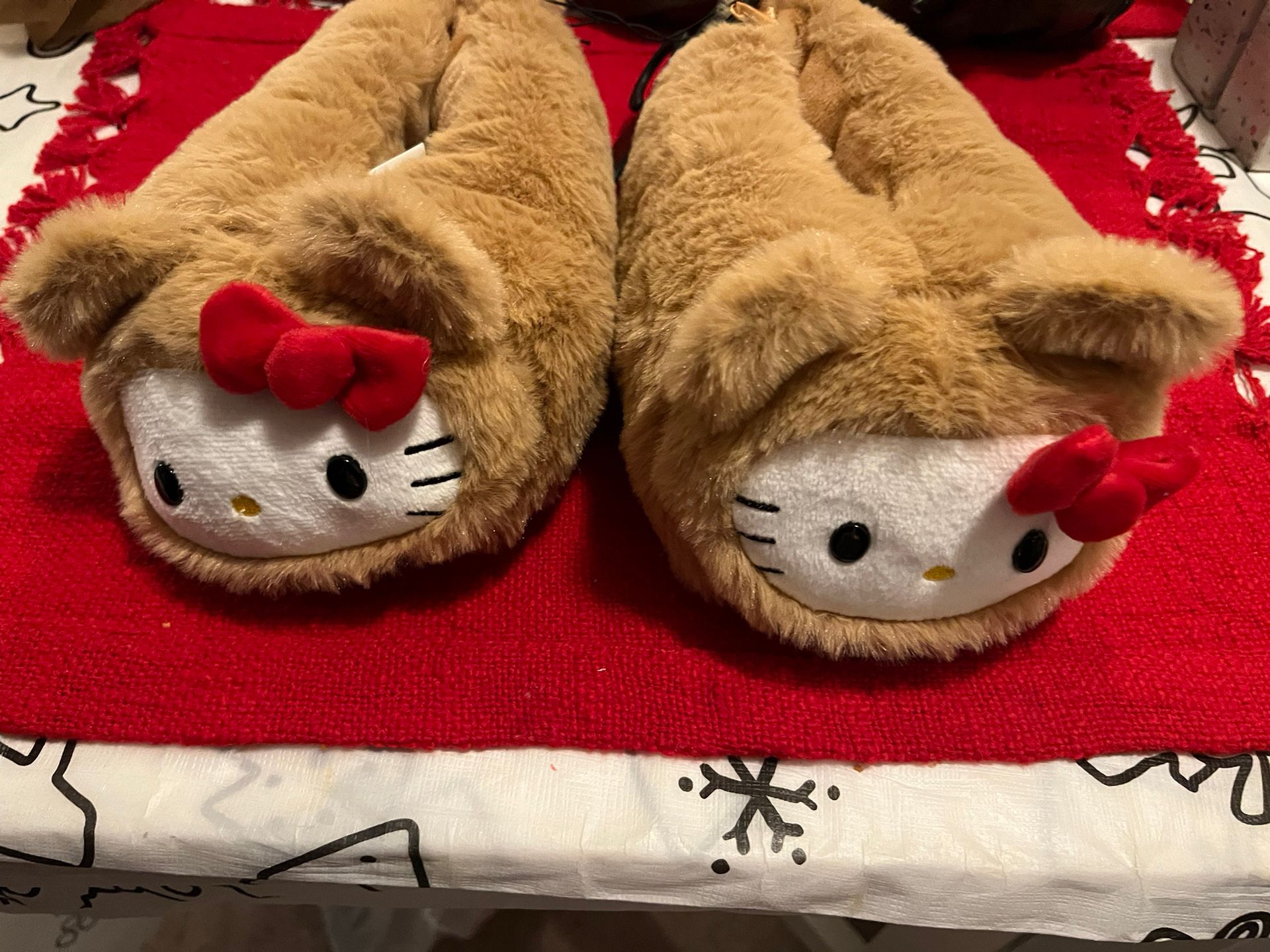 Brand New KIDS Hello Kitty Slippers for Sale in Temple City, CA - OfferUp
