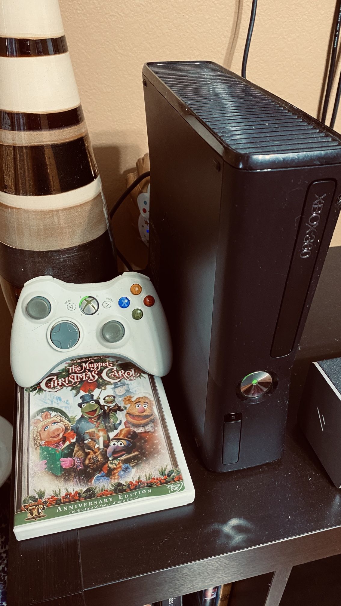 Xbox 360 W/ Remote & 1 Game for Sale in San Antonio, TX - OfferUp