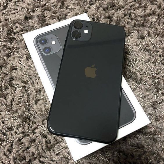 Metro Pcs iPhone 11 (black) 64g for Sale in Haltom City, TX - OfferUp